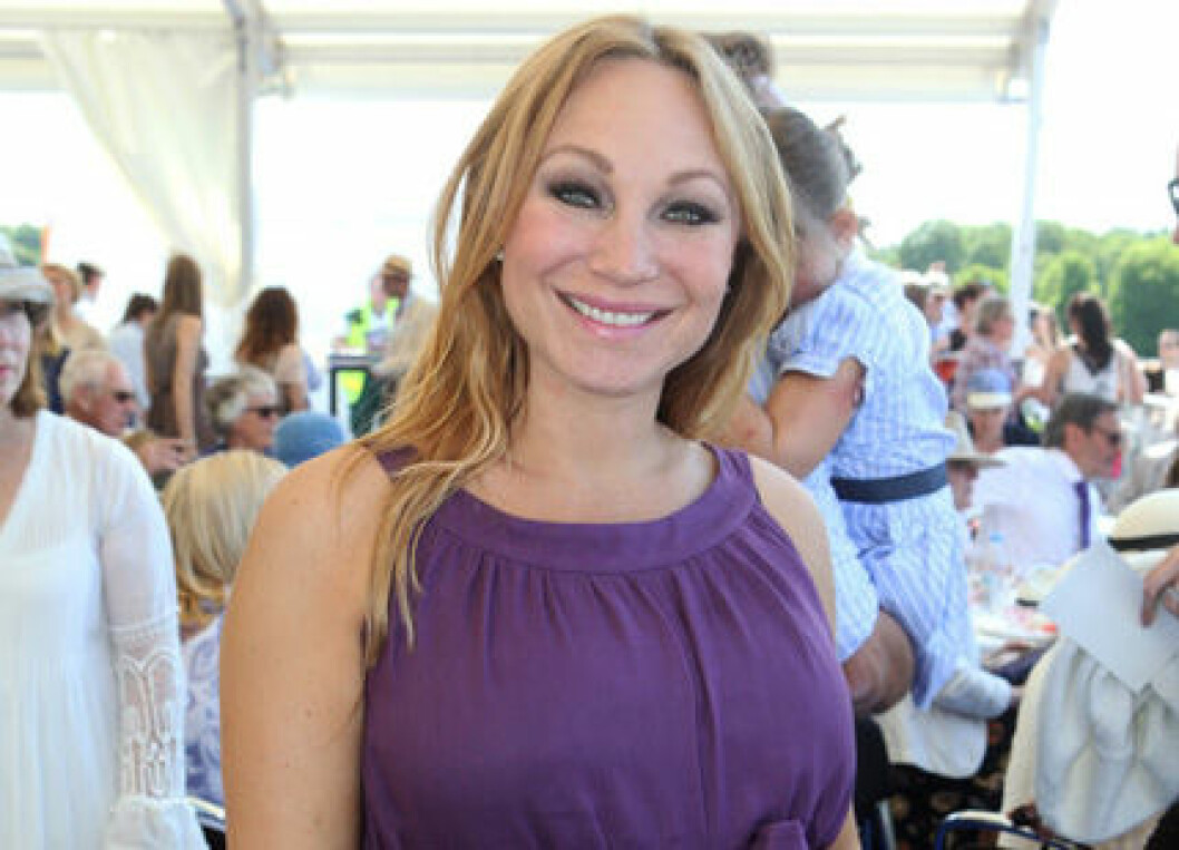 Charlotte Perrelli visar upp sin baby | Svensk Dam