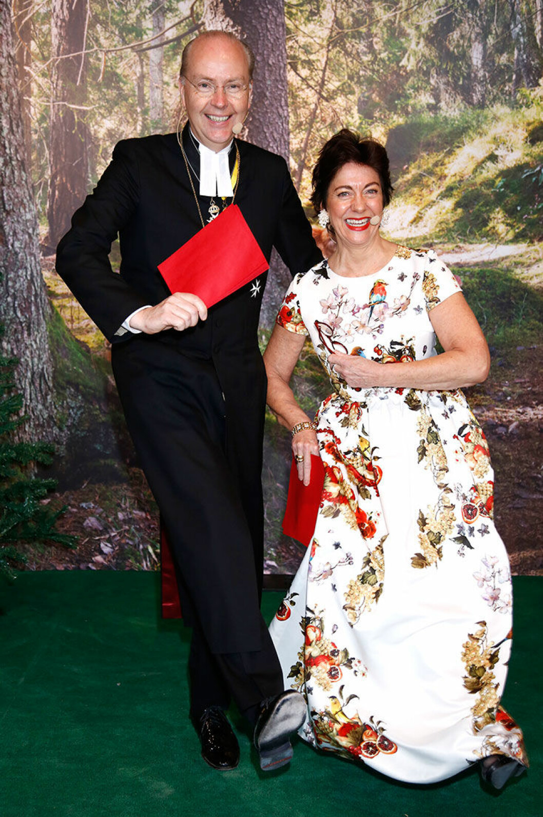 Drottningens pärlregn på jubileumsfesten! | Svensk Dam