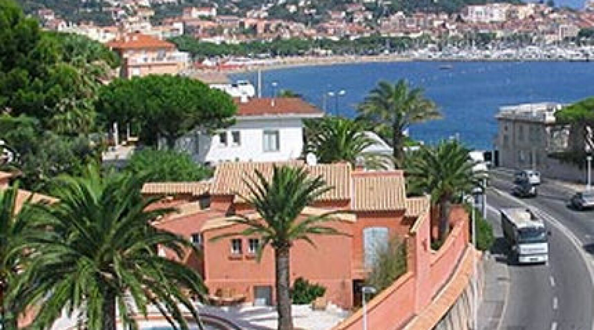 Sol, bad och familjemys – kungafamiljen sammanstrålade i Saint Tropez ...