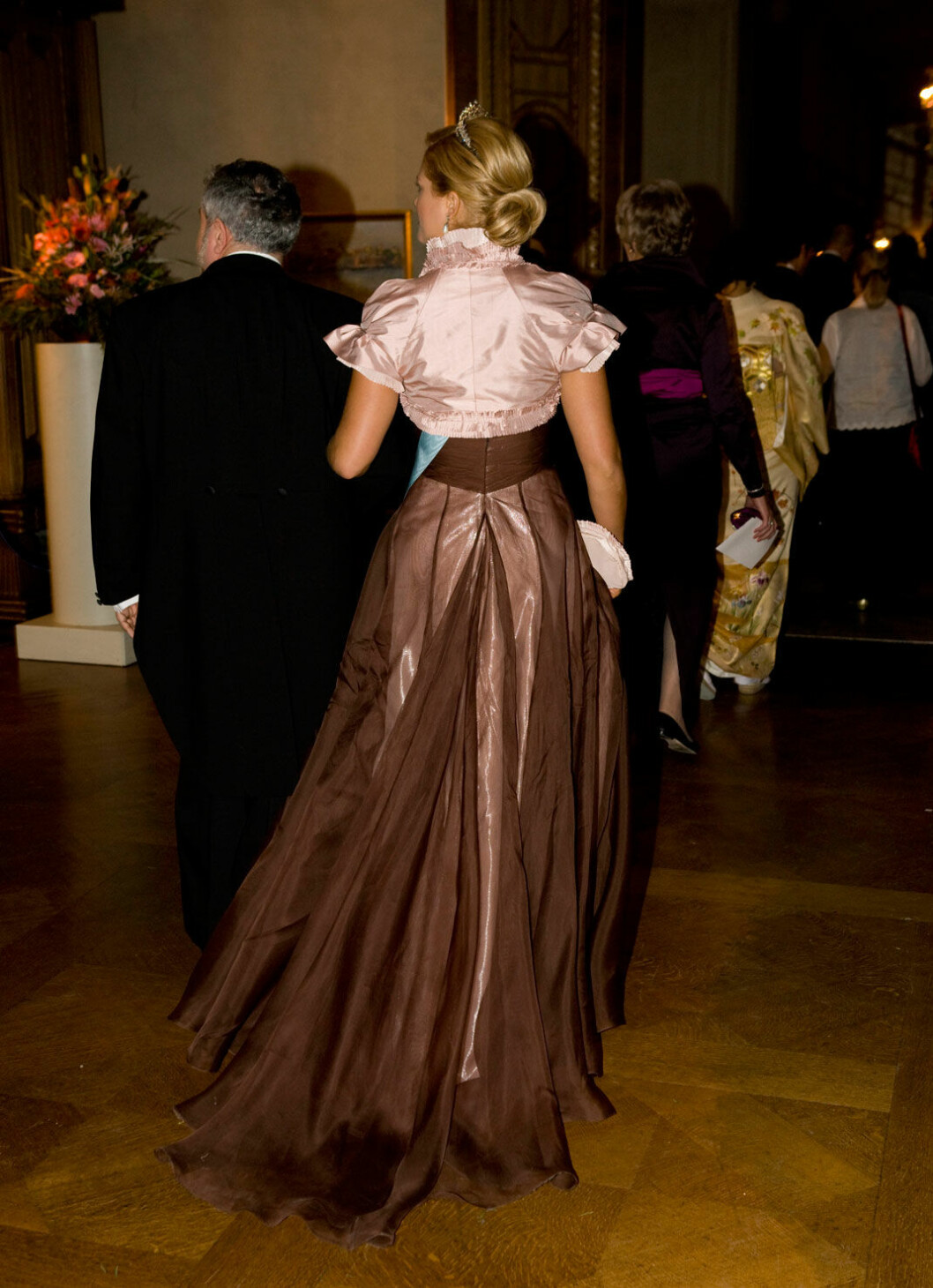 6 kungliga Nobelklänningar från Lars Wallin | Svensk Dam