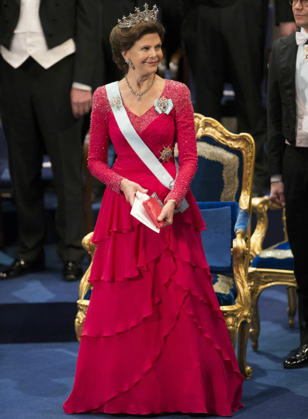 Stort bildspel! Drottning Silvias alla Nobelklänningar | Svensk Dam