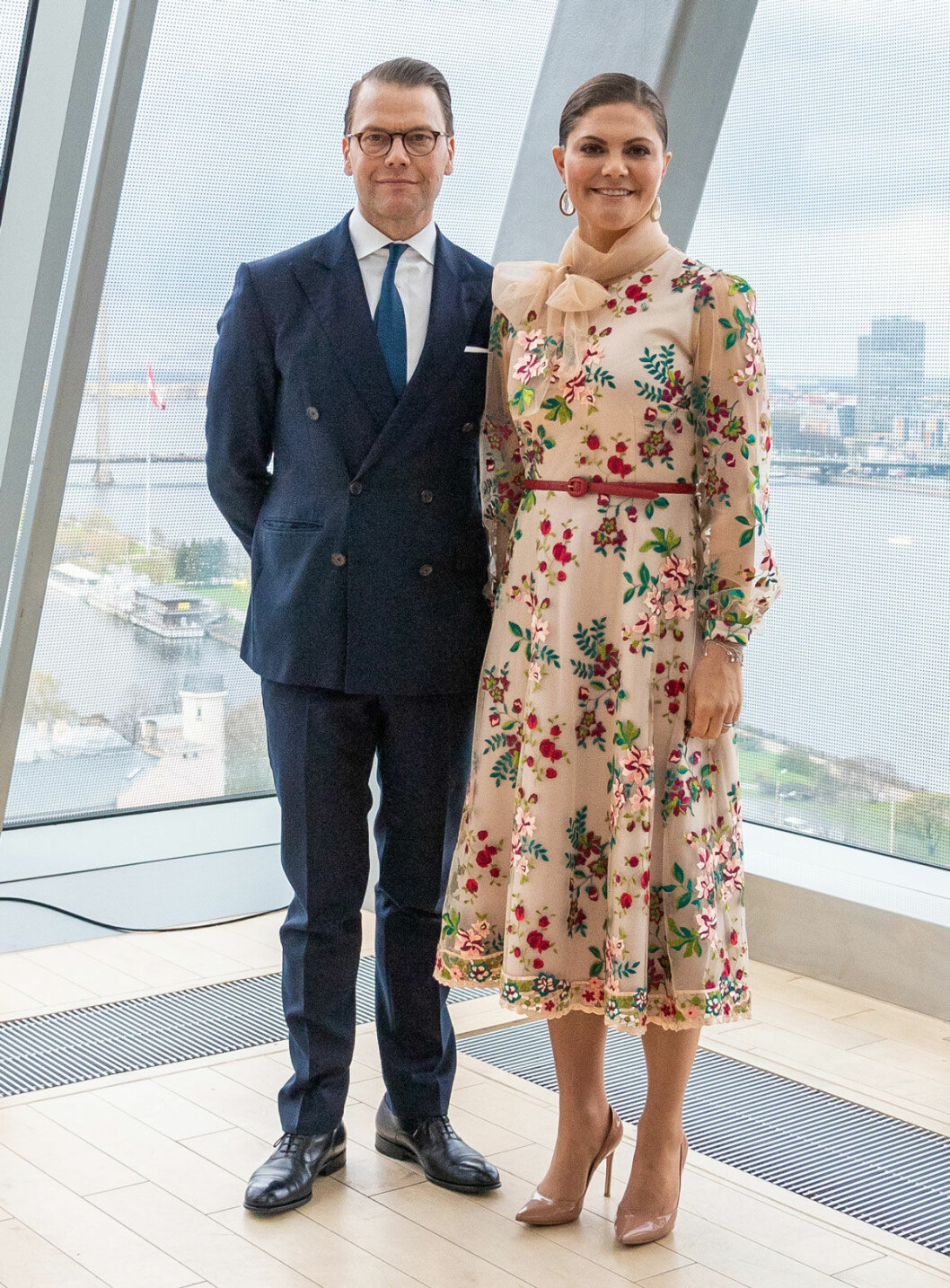 Victoria och Daniel kickstartar arbetet med skönsång i Tallinn | Svensk Dam