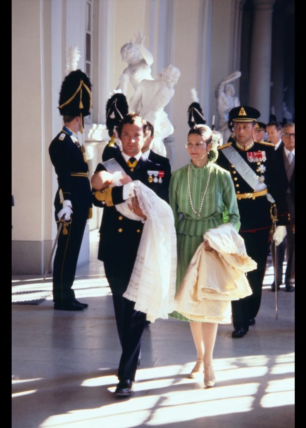 Kronprinsessan Victorias dop - bildextra | Svensk Dam